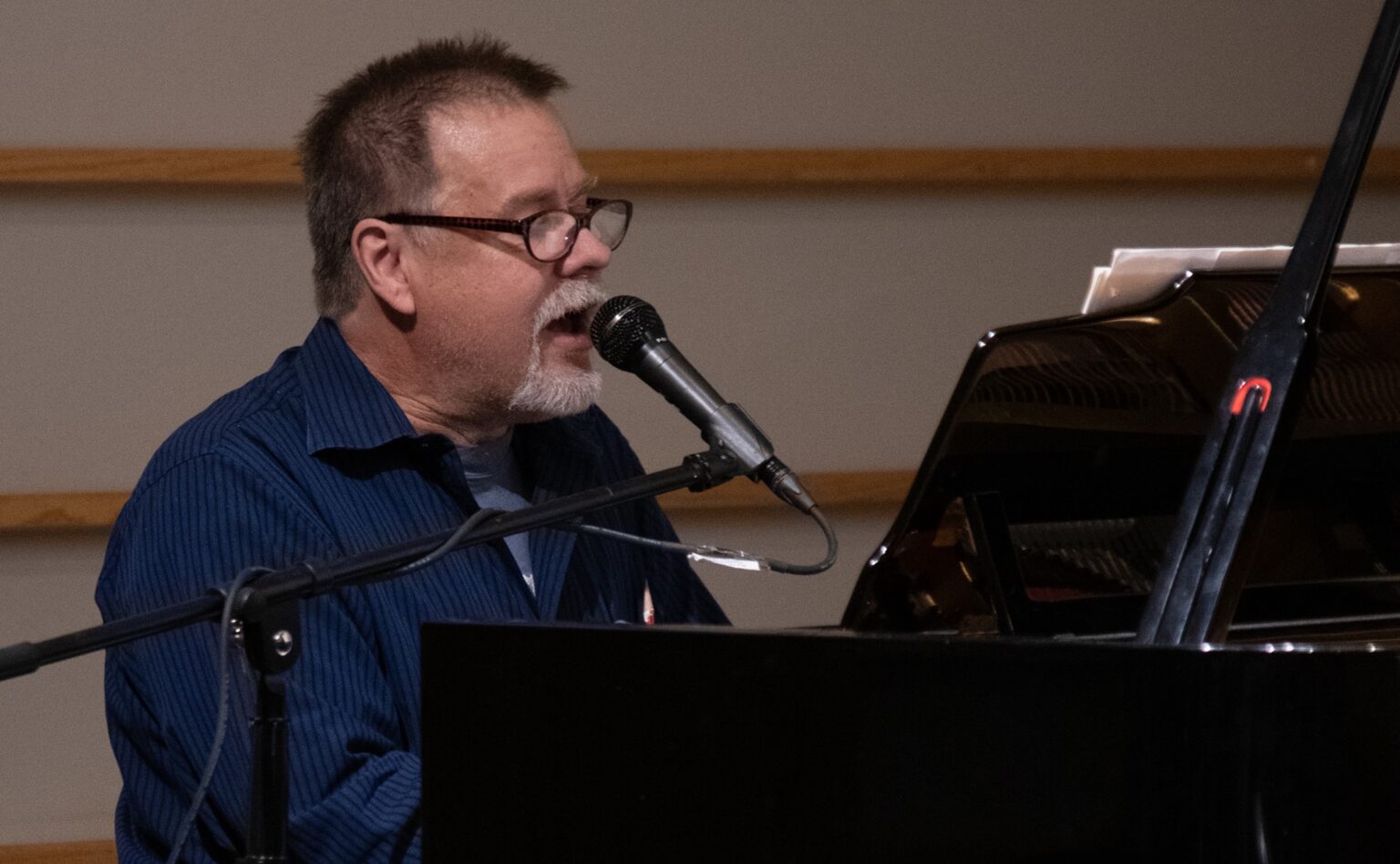 JAZZ FROM PLANET FLIPPO - Chicago Entertainment Agency